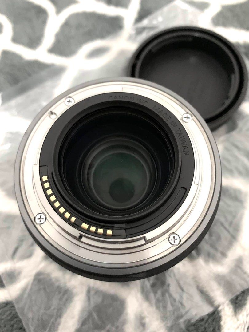 Canon rf 35mm 1.8 is macro lens, Photography, Lens & Kits on Carousell