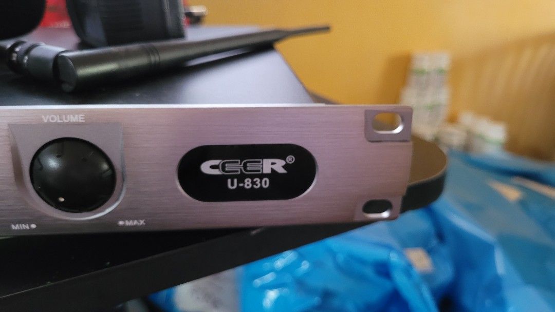 CEER U-830 Professional Wireless Microphone System, Audio, Microphones ...