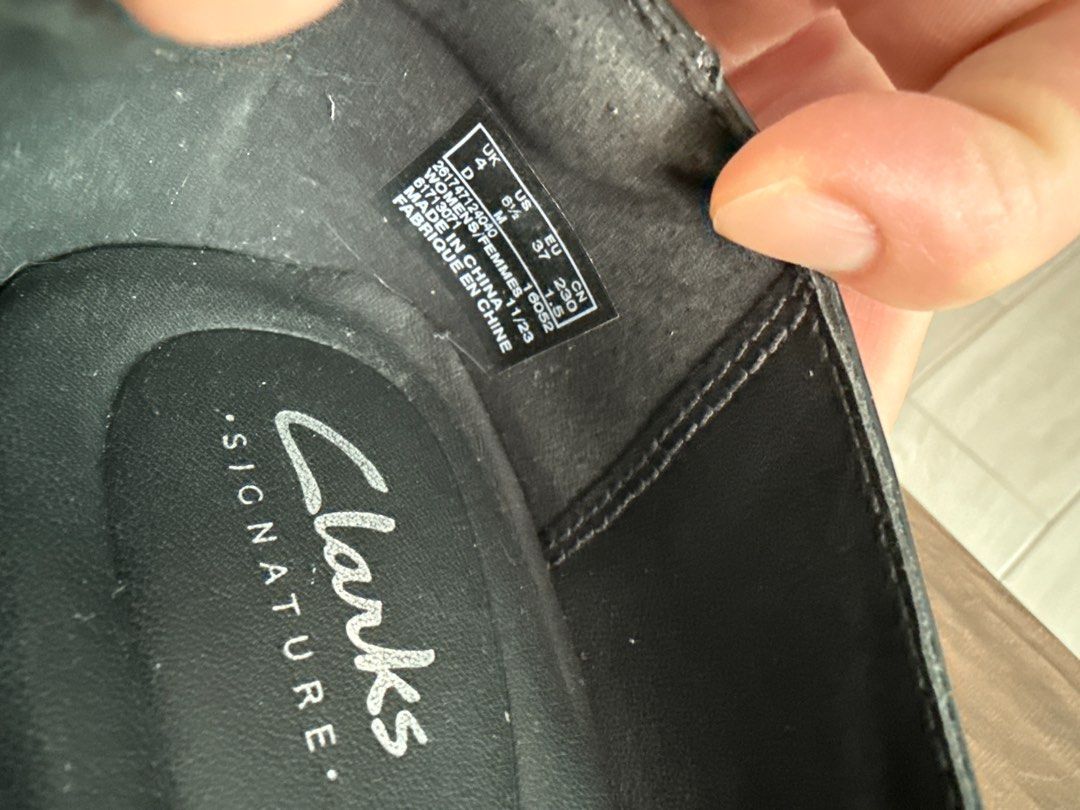 Clarks Signature Black Glossy Mary Jane Shoes, Women's Fashion ...