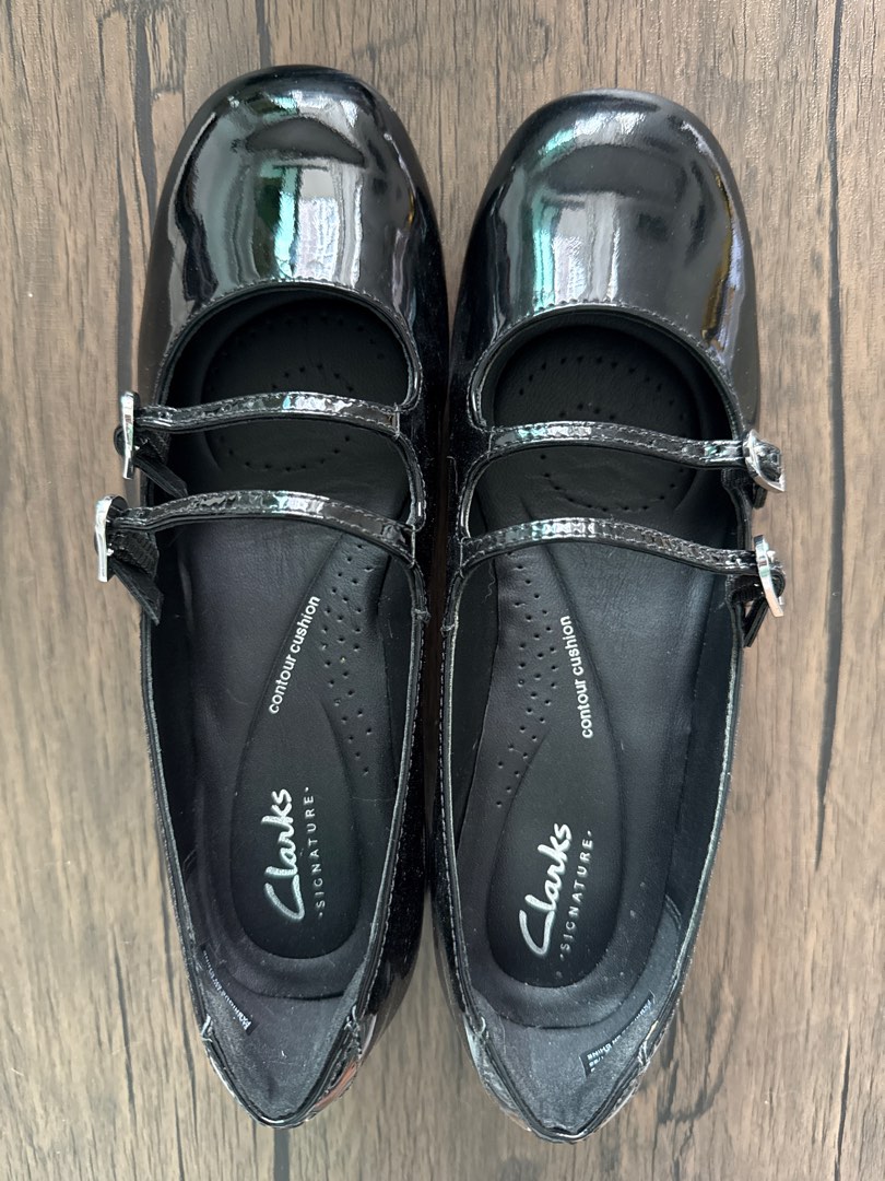 Clarks Signature Black Glossy Mary Jane Shoes, Women's Fashion ...