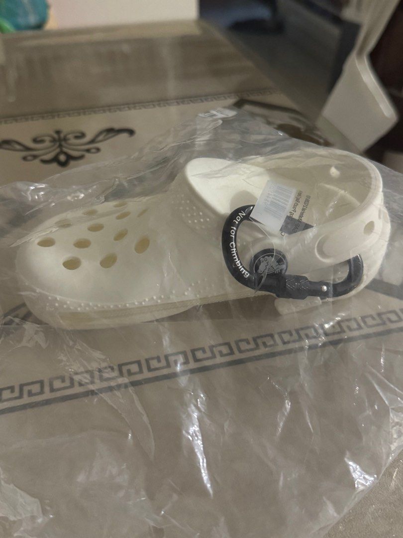 Crocs Classic Clog - White, Women's Fashion, Footwear, Sandals on Carousell