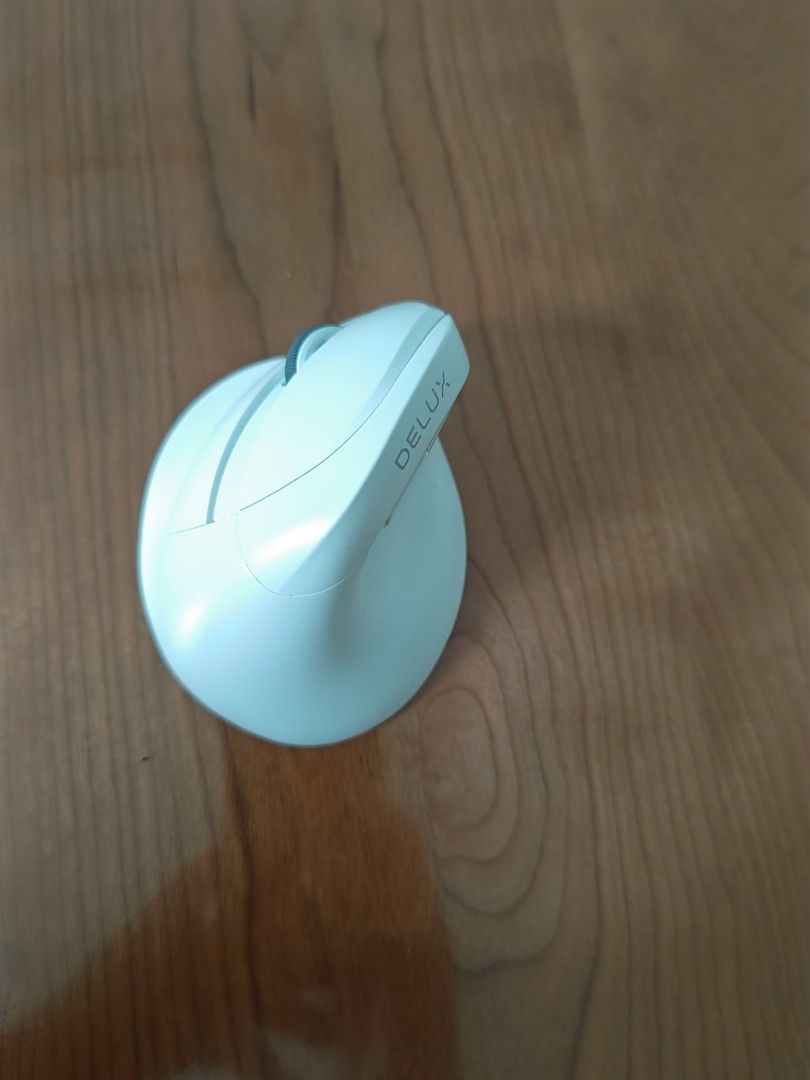 DELUX Vertical Wireless Mouse Left hand - Like New, Computers & Tech ...