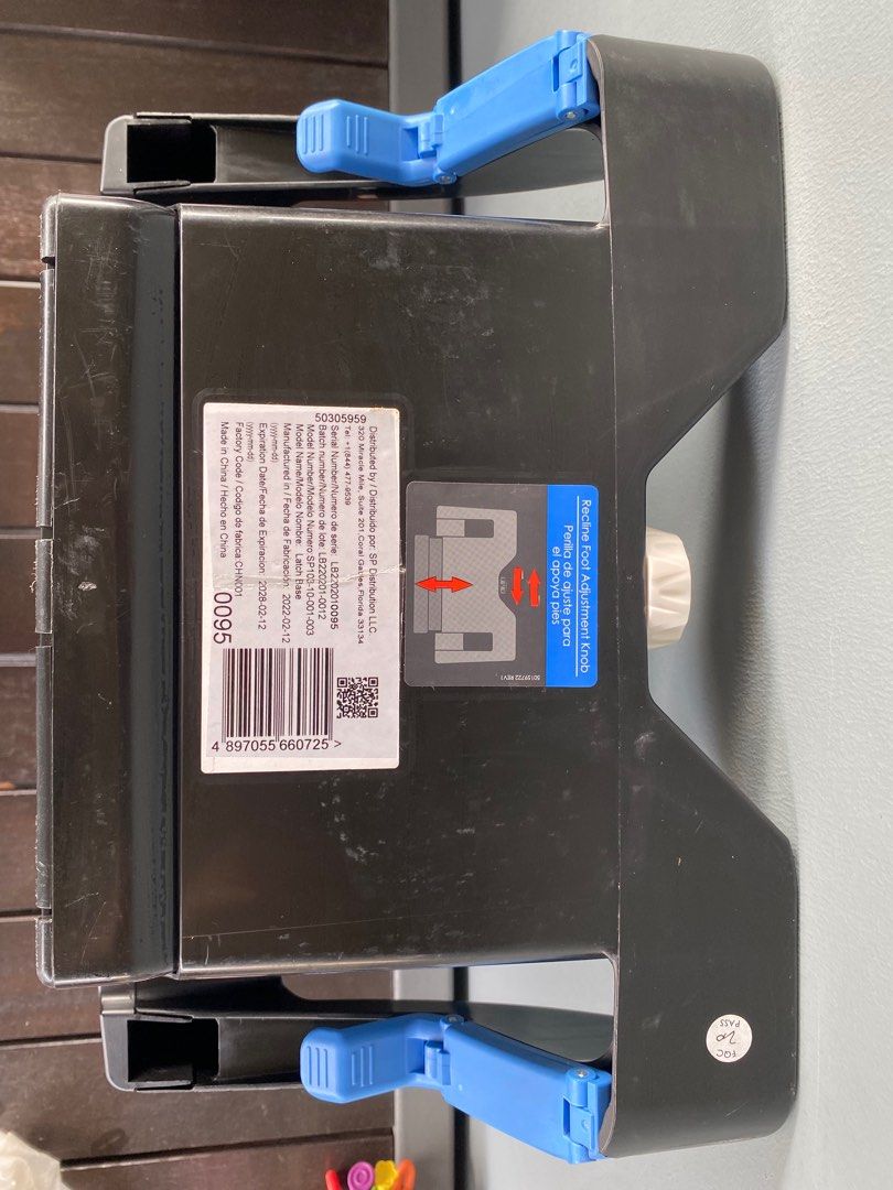 Doona Latch Base, Babies & Kids, Going Out, Car Seats on Carousell