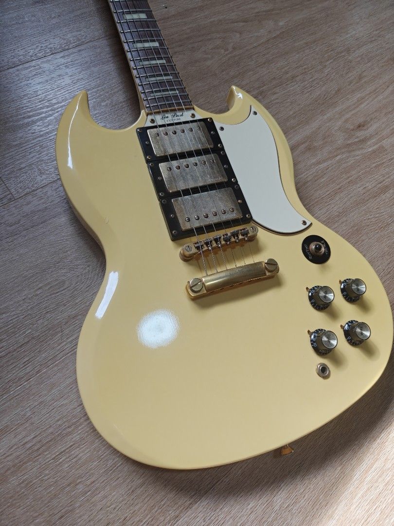 Epiphone SG Custom Electric Guitar, Hobbies & Toys, Musical Instruments ...