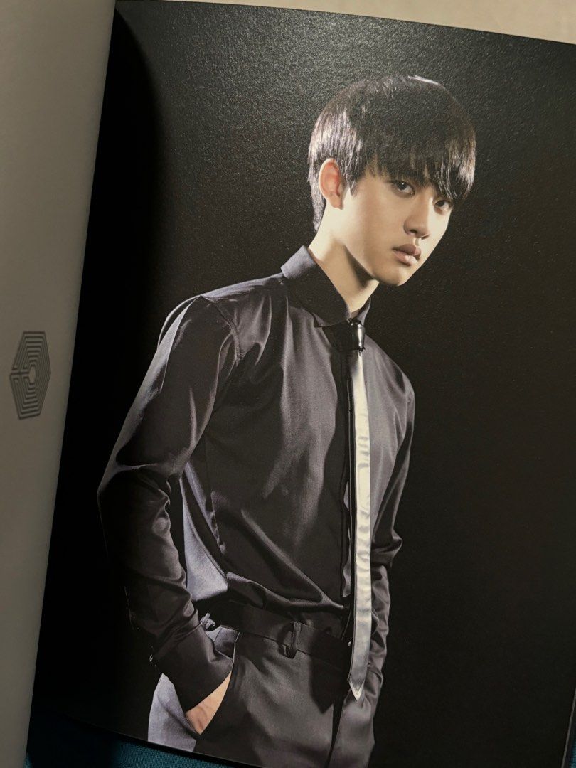 EXO PLANET #1 Concert Photobook, Hobbies & Toys, Memorabilia & Collectibles, K-Wave on Carousell