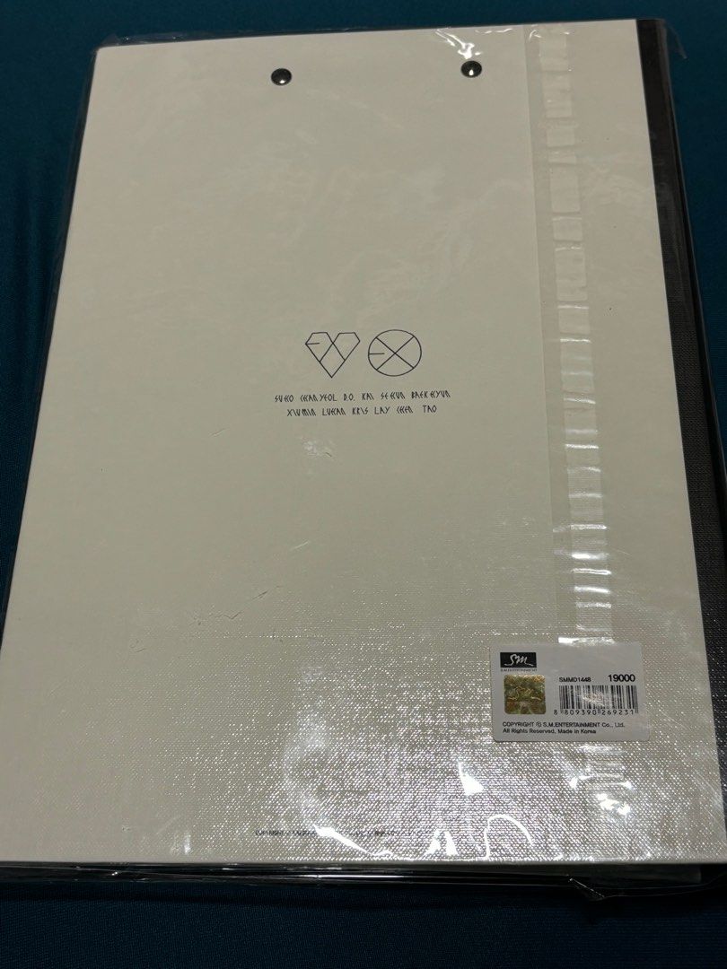 EXO XOXO THE FIRST CLASS MERCHANDISE - Hardcover File, Hobbies & Toys ...
