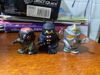 1998 Resaurus Godzilla Finger Puppets, Hobbies & Toys, Toys & Games on ...