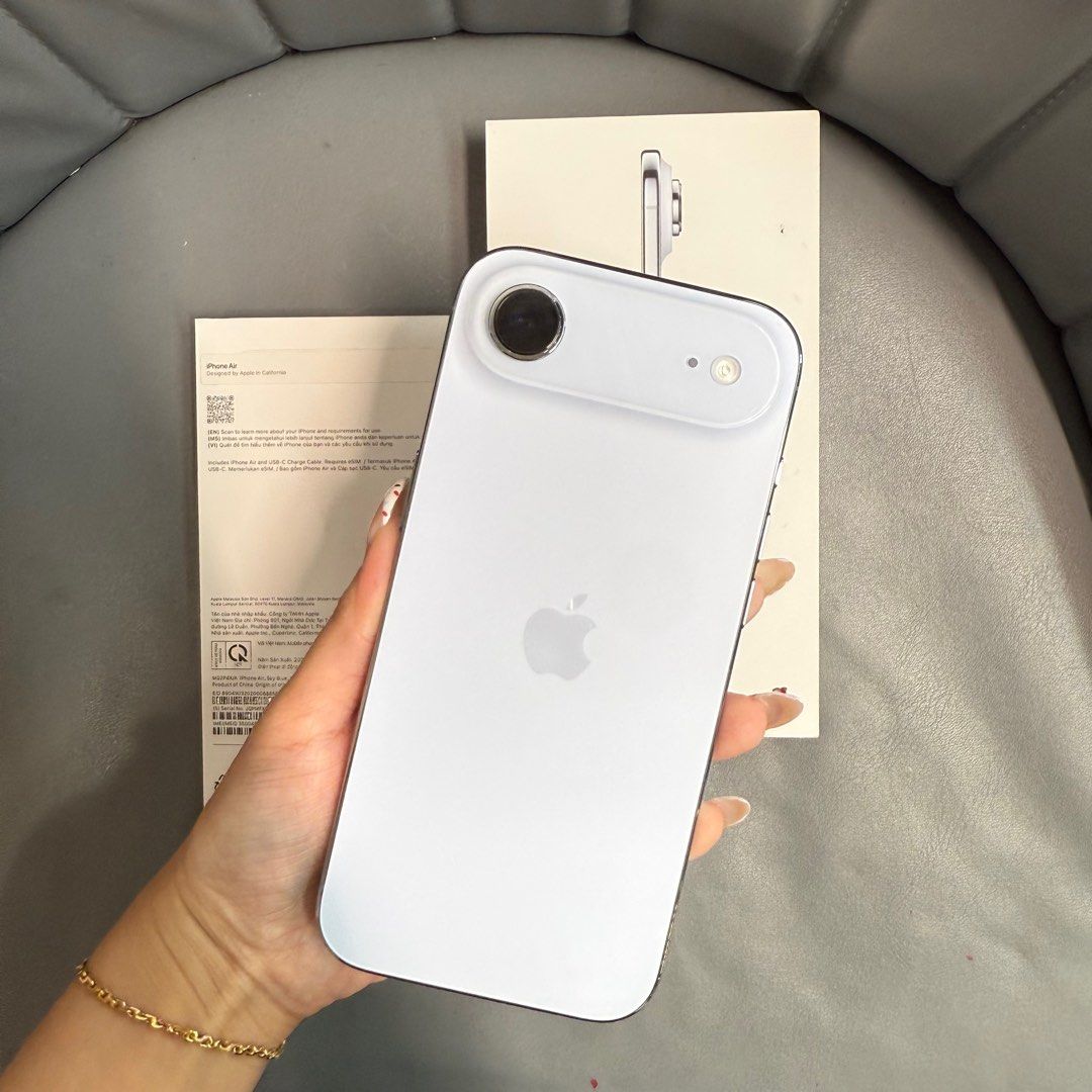 iPhone Air Sky Blue 256GB, Mobile Phones & Gadgets, Mobile Phones ...