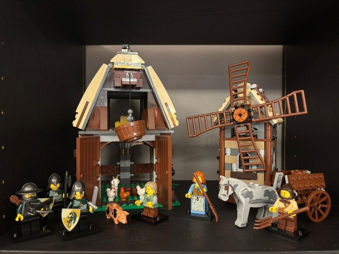 LEGO Castle 7189 Mill Village Raid castle, Hobbies & Toys, Toys & Games ...