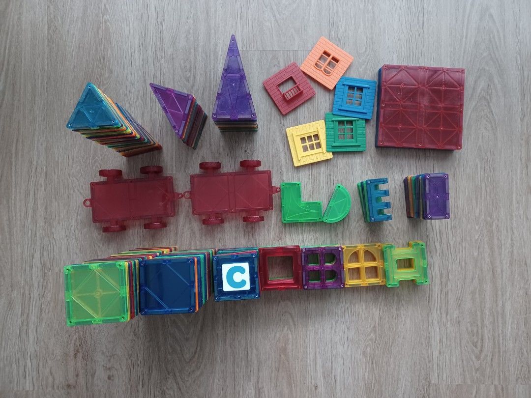 Magna-Tiles Magnetic Building Blocks 150+ pieces, Hobbies & Toys, Toys ...