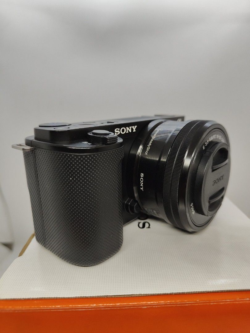 Mint! Sony ZV-E10 with 16-50mm OSS lens, Photography, Lens & Kits on ...