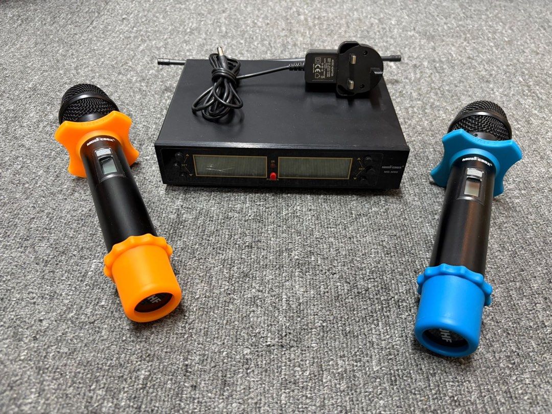 Musicbox Karaoke System with Speakers, Microphones, and Screen, Audio ...