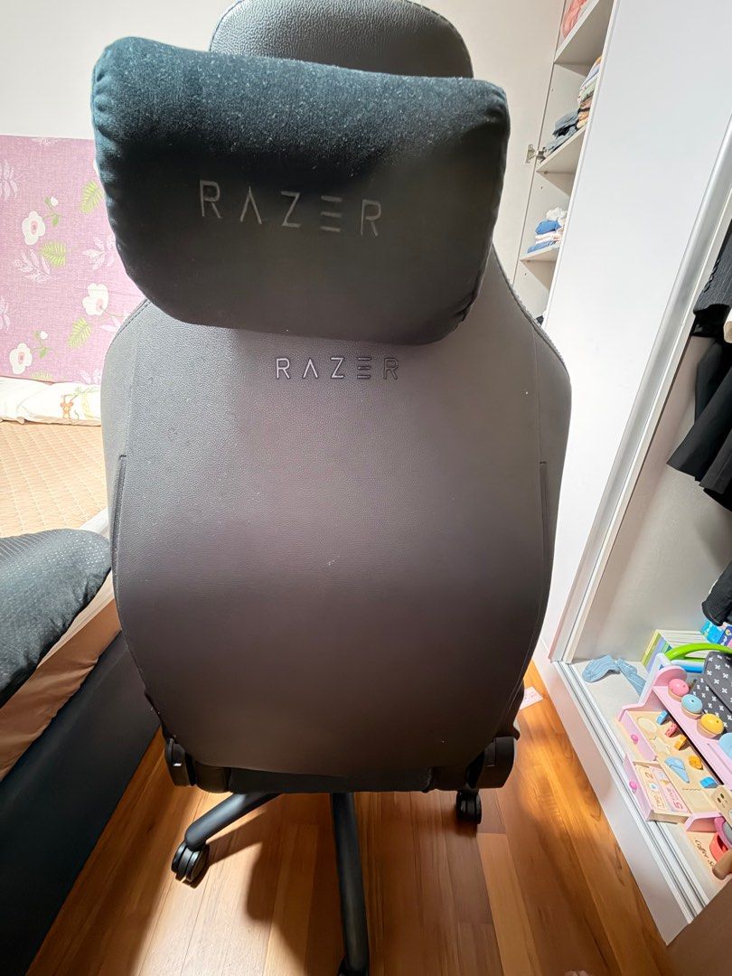 Razer Iskur Gaming Chair - Black, Furniture & Home Living, Furniture ...