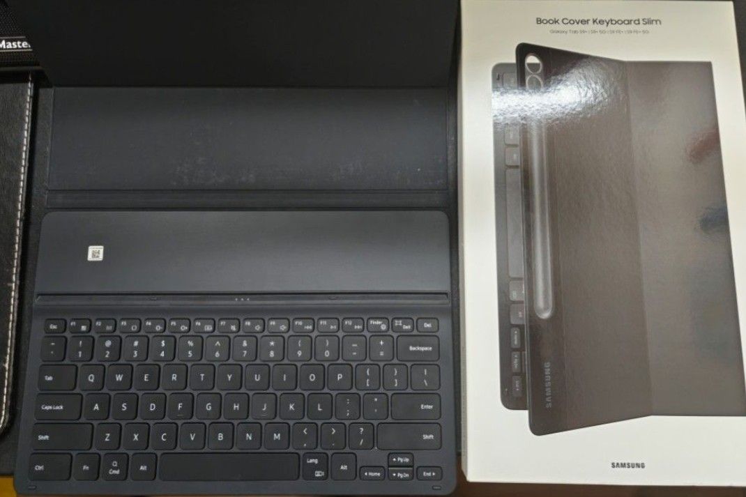 Samsung Book Cover Keyboard Slim for Galaxy Tab S9+ / S10+ Series ...