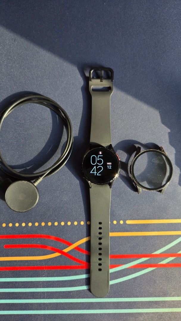 Samsung Galaxy Watch 4, Mobile Phones & Gadgets, Wearables & Smart ...