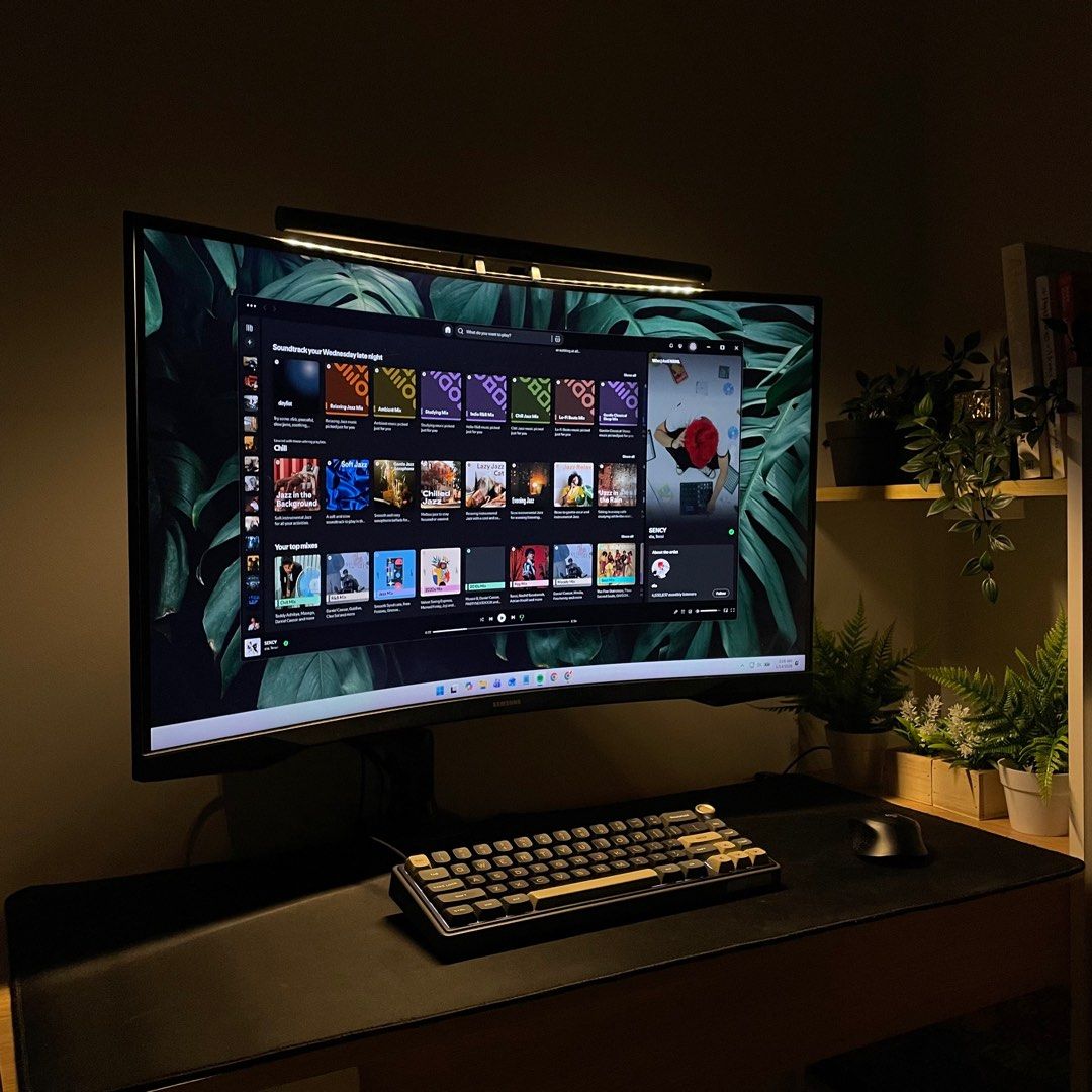 SAMSUNG Odyssey G5 Series Curved 32" 144Hz Monitor, Computers & Tech ...