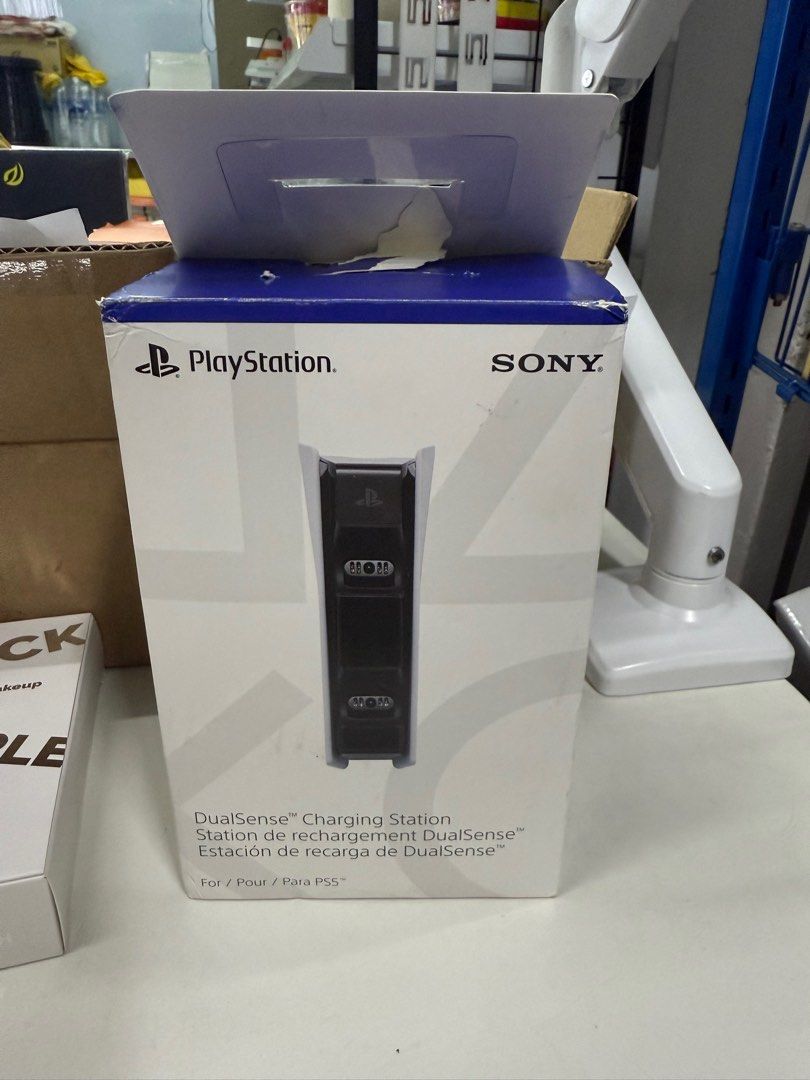 Sony PlayStation 5 DualSense Charging Station, Video Gaming, Gaming ...