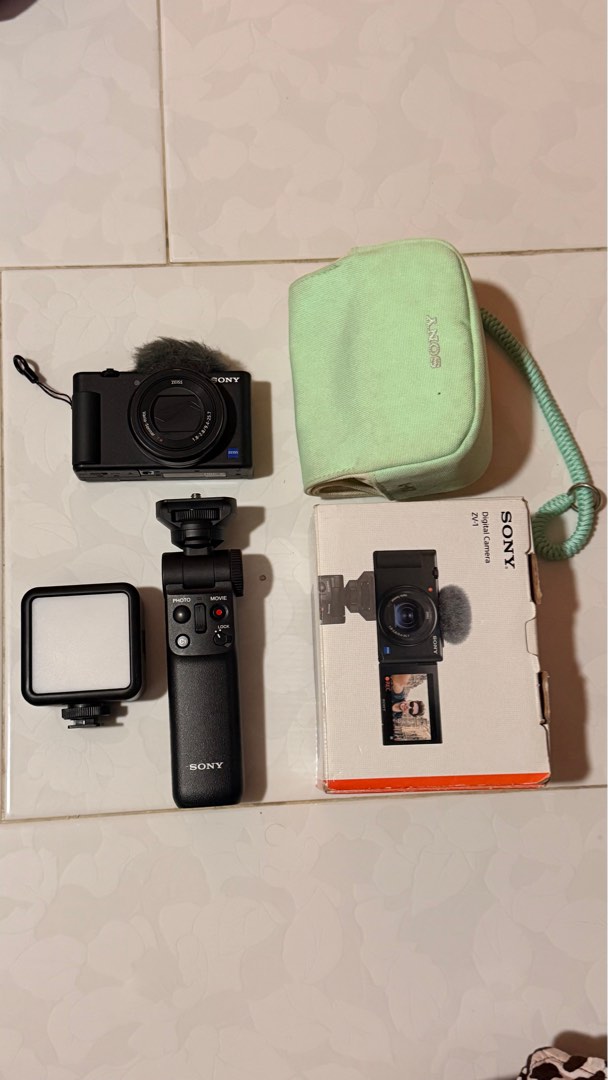 Sony ZV-1 Digital Camera with Accessories, Photography, Cameras on ...