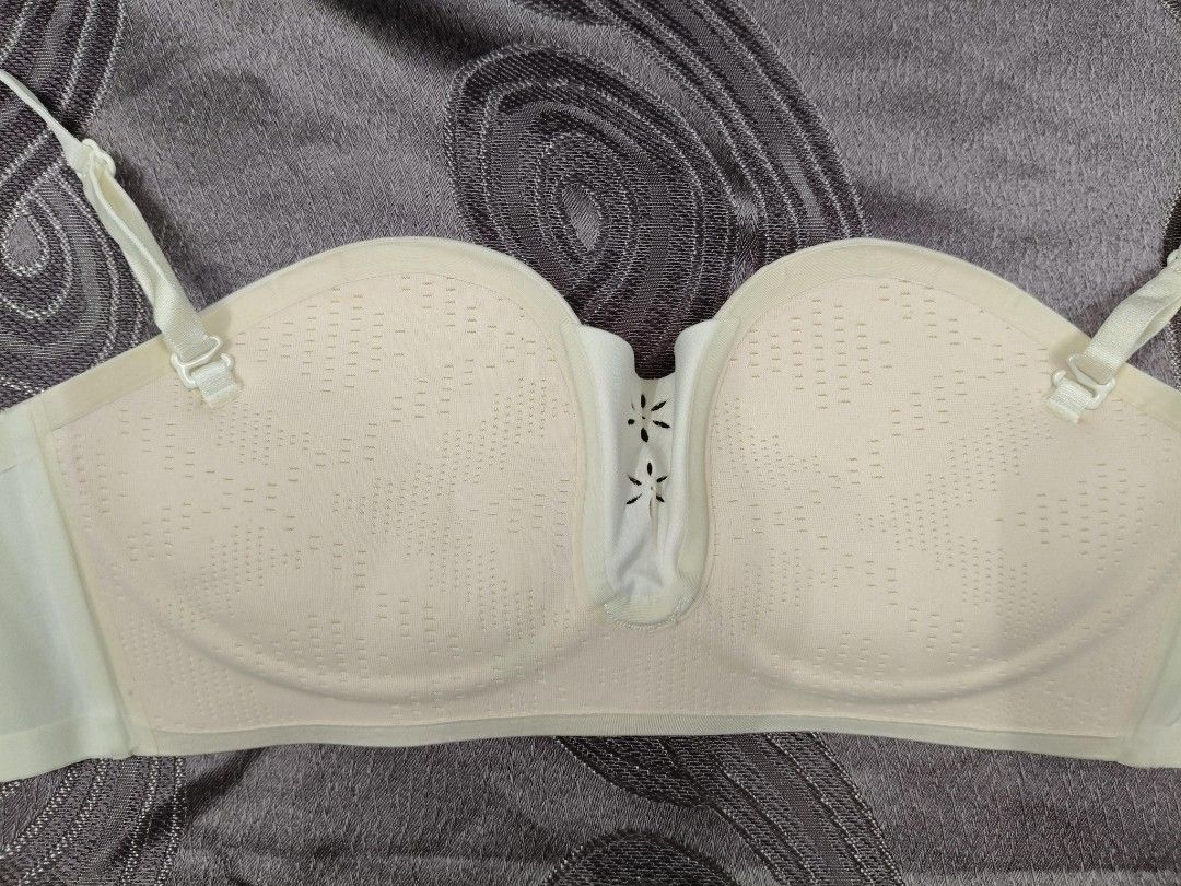Strapless Push-Up Bra for Small Busts - Wireless, Anti-Slip with Side ...
