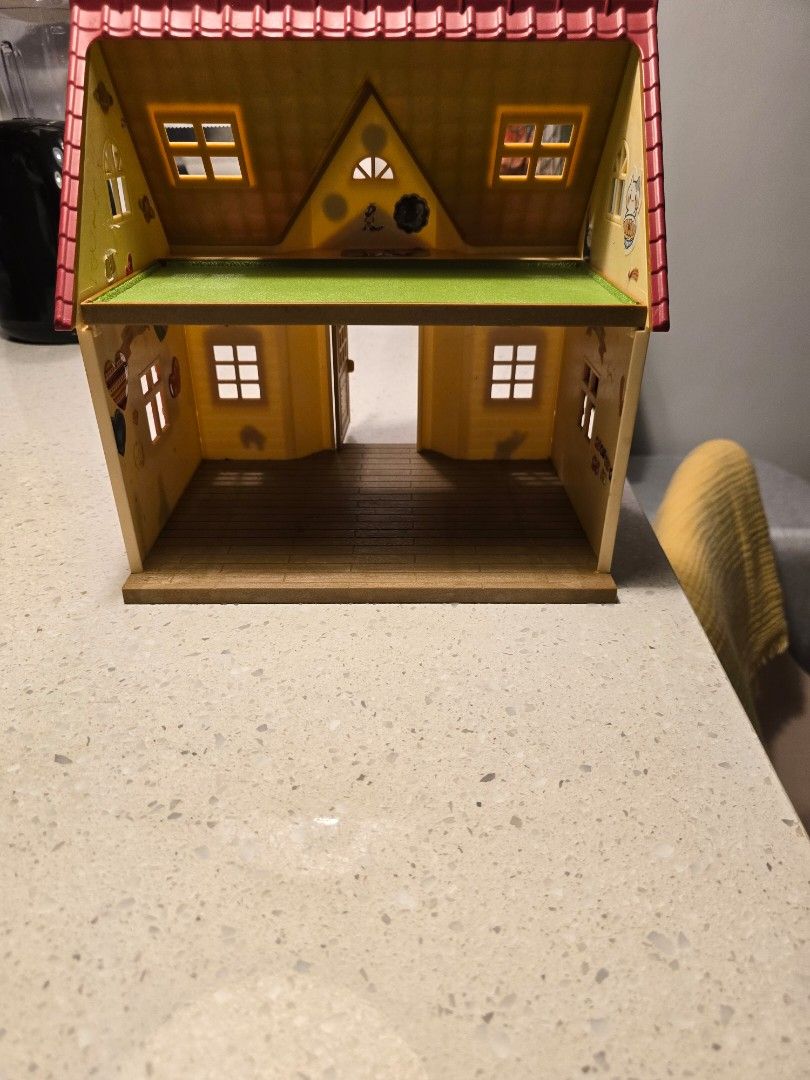 Sylvanian Families red roof cottage, Hobbies & Toys, Toys & Games on ...