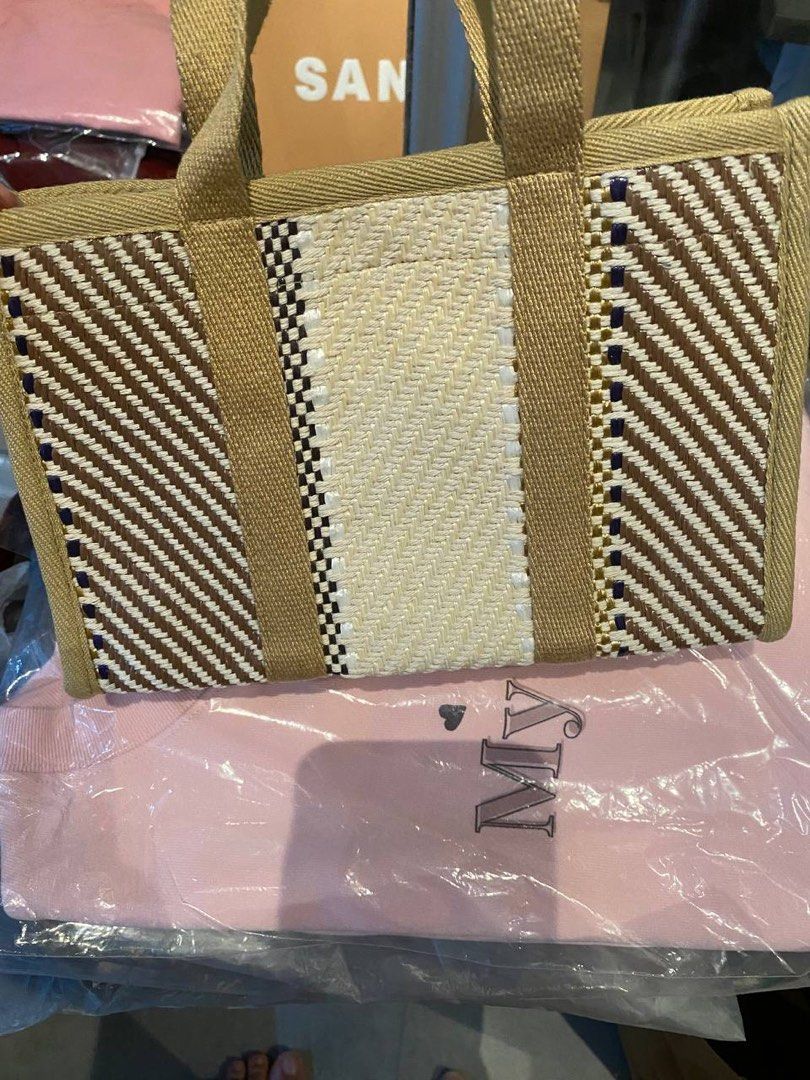 Tote back use once, Women's Fashion, Bags & Wallets, Tote Bags on Carousell