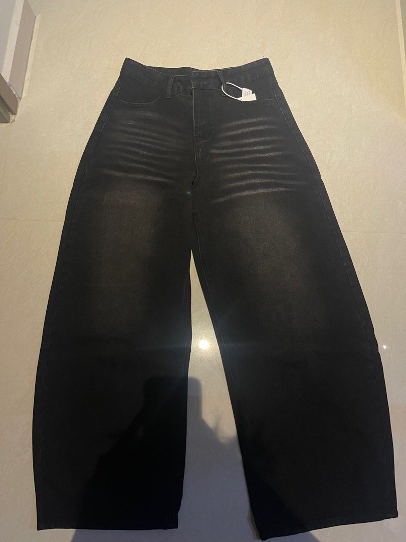 Unisex Y2K Wide leg baggy jeans, Women's Fashion, Bottoms, Jeans ...