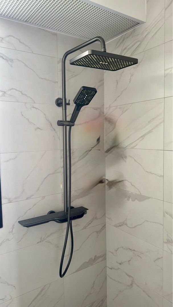 VERA Rain Shower Matte Black 4L/Min, Furniture & Home Living, Bathroom ...