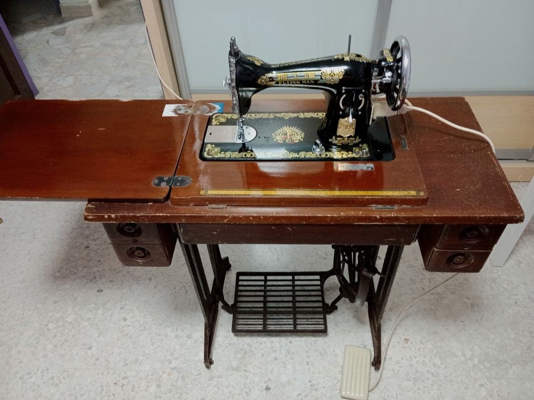Vintage Sewing Machine with Pedal, TV & Home Appliances, Other Home ...