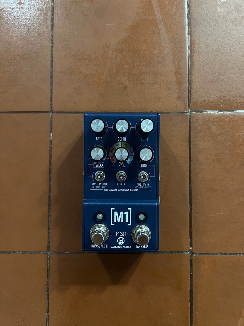 Walrus Audio MAKO Series M1 High-Fidelity Modulation Machine Guitar ...