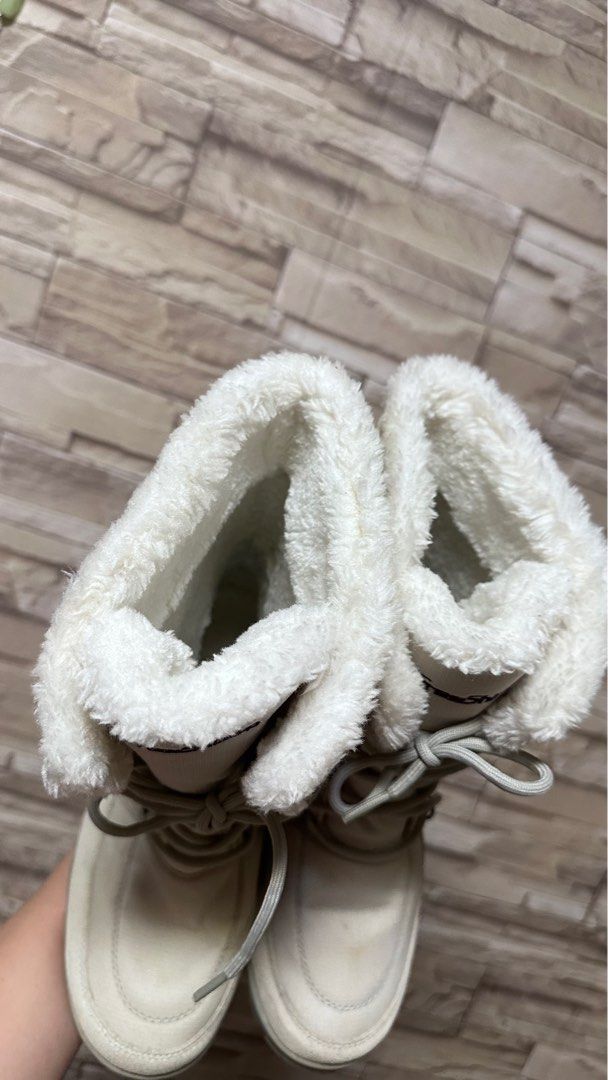 Waterproof Winter Boots, Women's Fashion, Footwear, Boots on Carousell