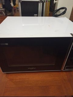 Panasonic NN-DF383B 23L Microwave Oven 微波焗爐, 家庭電器, 廚房電器, 焗爐及多士爐 - Carousell