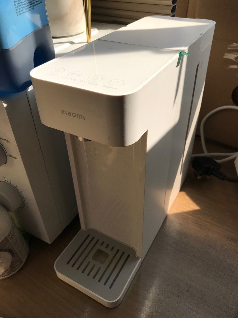 Xiaomi Water Dispenser 即熱水機, 家庭電器, 廚房電器, 濾水器及飲水機 - Carousell