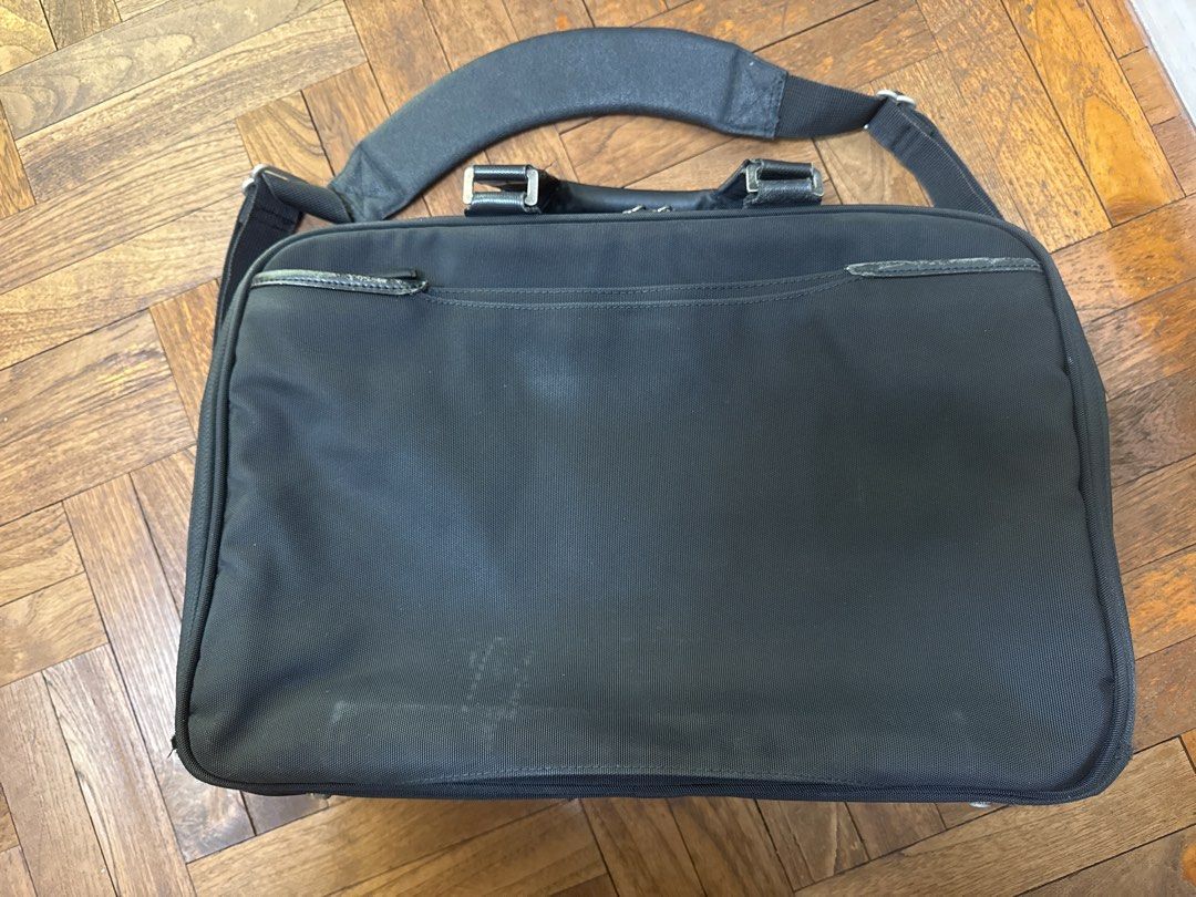 ZERO Halliburton Black Laptop bag (Expandable), Computers & Tech, Parts ...