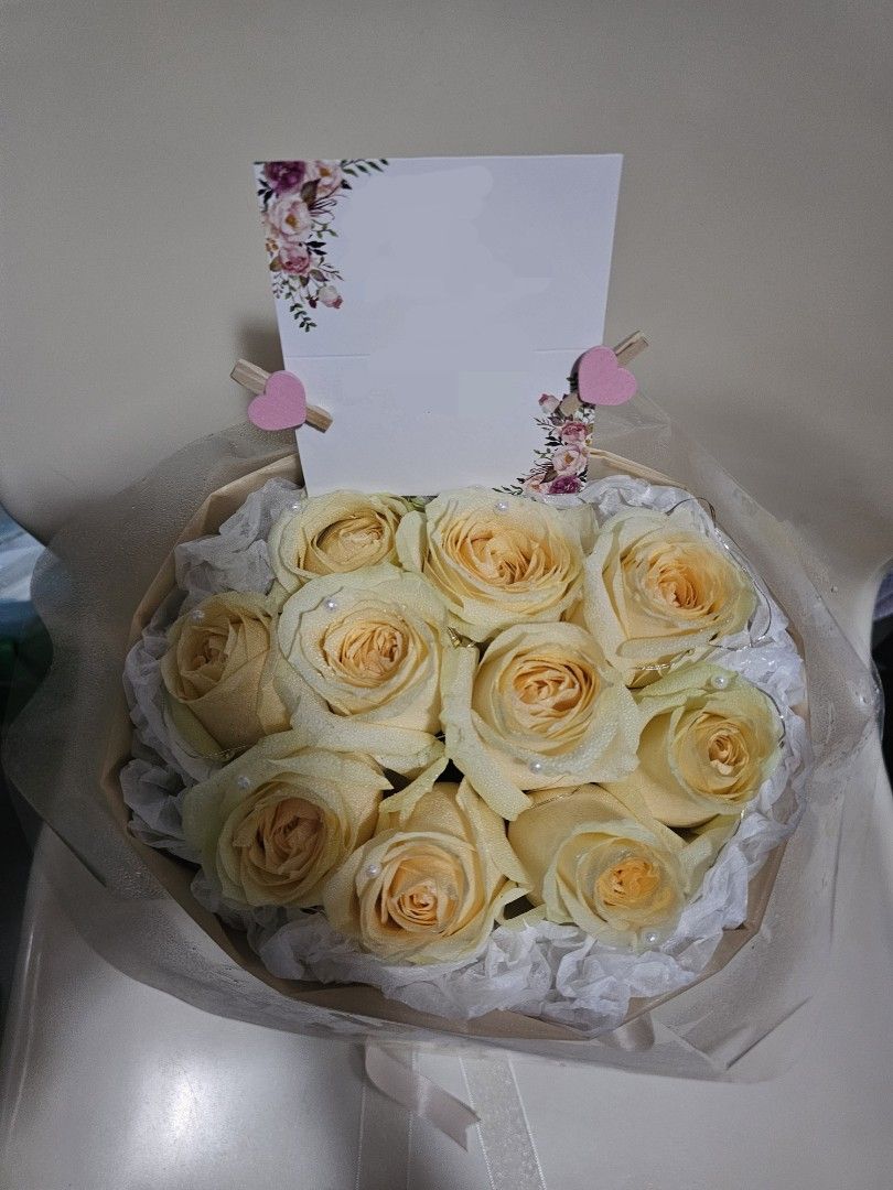 10pcs fresh Champagne roses flower bouquet, Hobbies & Toys, Flowers ...