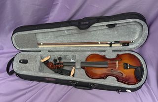1/4 Size USA Intermediate Violin Outfit (with Shoulder Rest!) discounted 75%, Hobbies & Toys ...