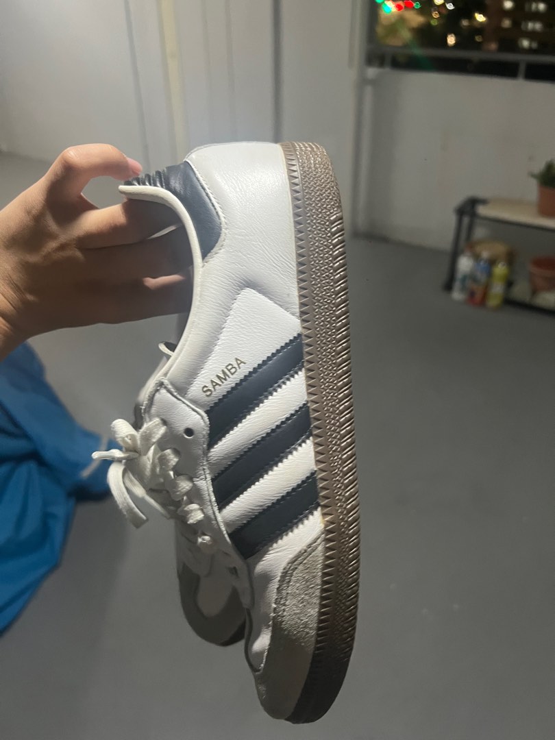 Adidas sambas white, Men's Fashion, Footwear, Sneakers on Carousell