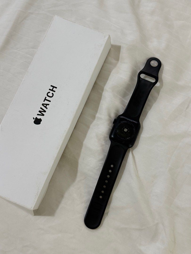 Apple Watch SE 2 - 40mm Black, Mobile Phones & Gadgets, Wearables ...