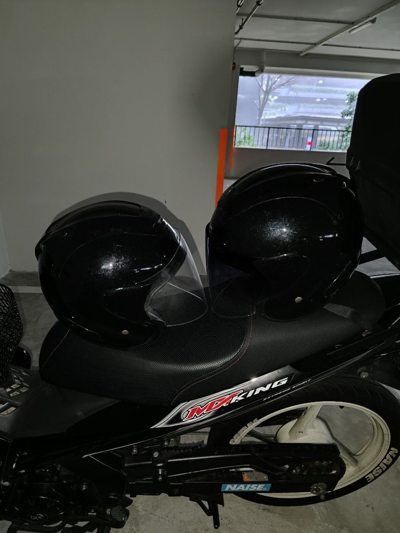 arc ritz helmet, Motorcycles, Motorcycle Apparel on Carousell
