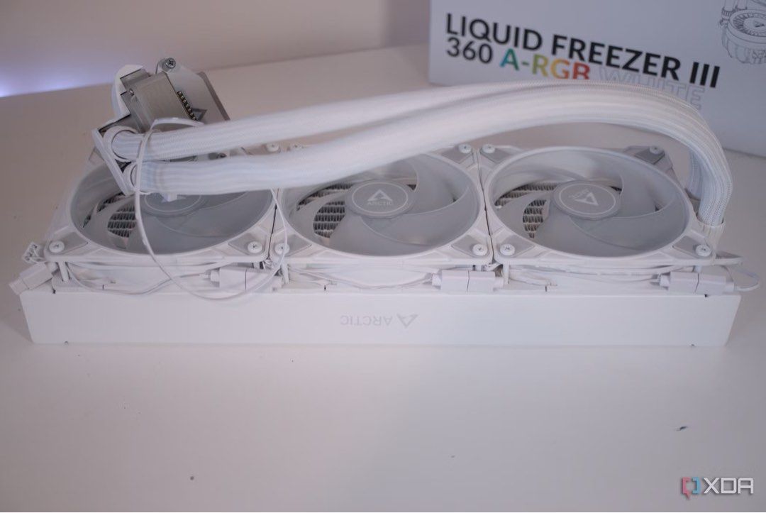Arctic Liquid Freezer III 360 White (fanless), Computers & Tech, Parts ...