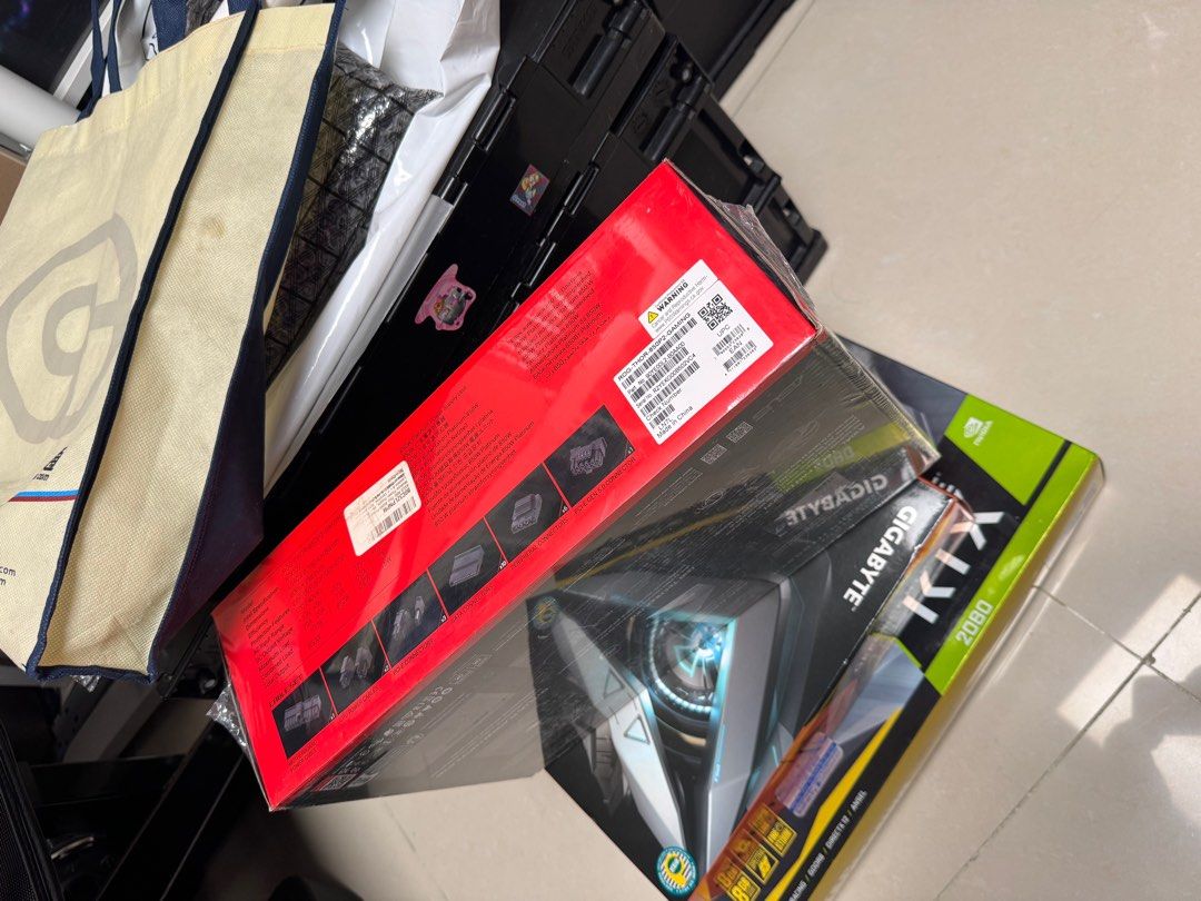 ASUS ROG THOR 850W Platinum II 電源供應器, 傢俬＆家居, 家居裝飾, 牆上裝飾 - Carousell