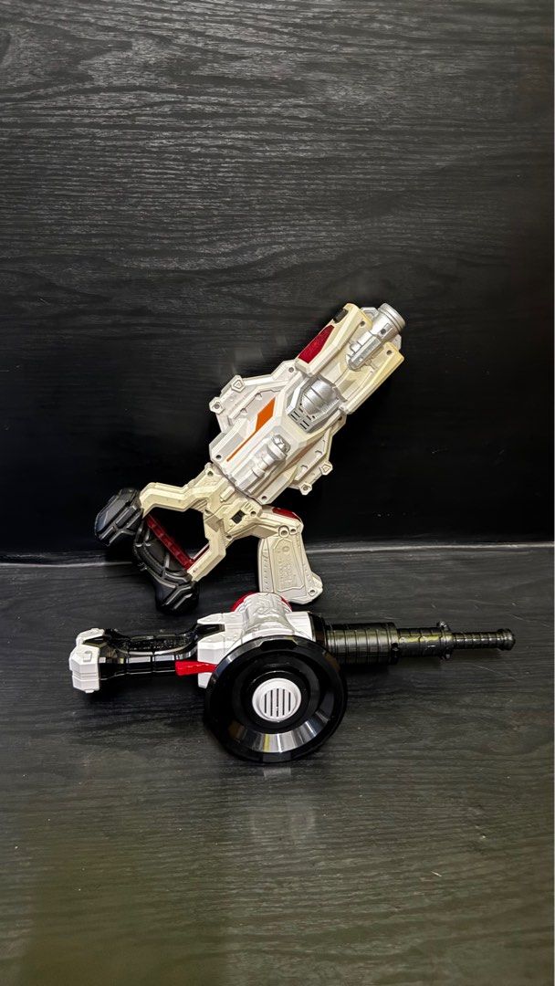 Bandai DX VS Changer toy from the Japanese TV series Kaitou Sentai ...