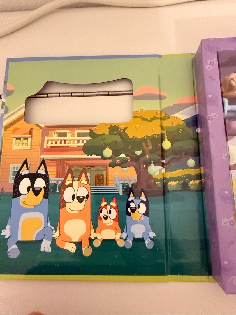 Bluey Tattle Tales Storybook Set with Figurines, Hobbies & Toys, Toys ...