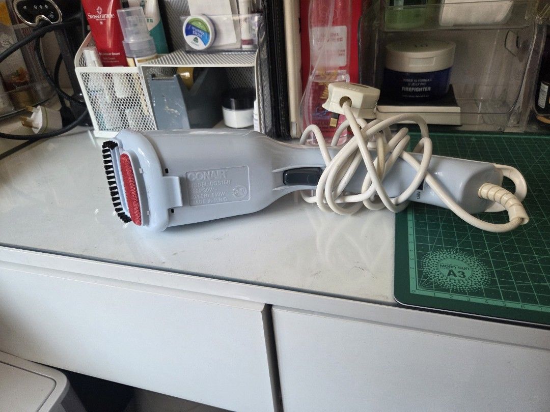 Conair CGS15H 手提蒸氣熨斗, 家庭電器, 熨斗及掛熨機 - Carousell