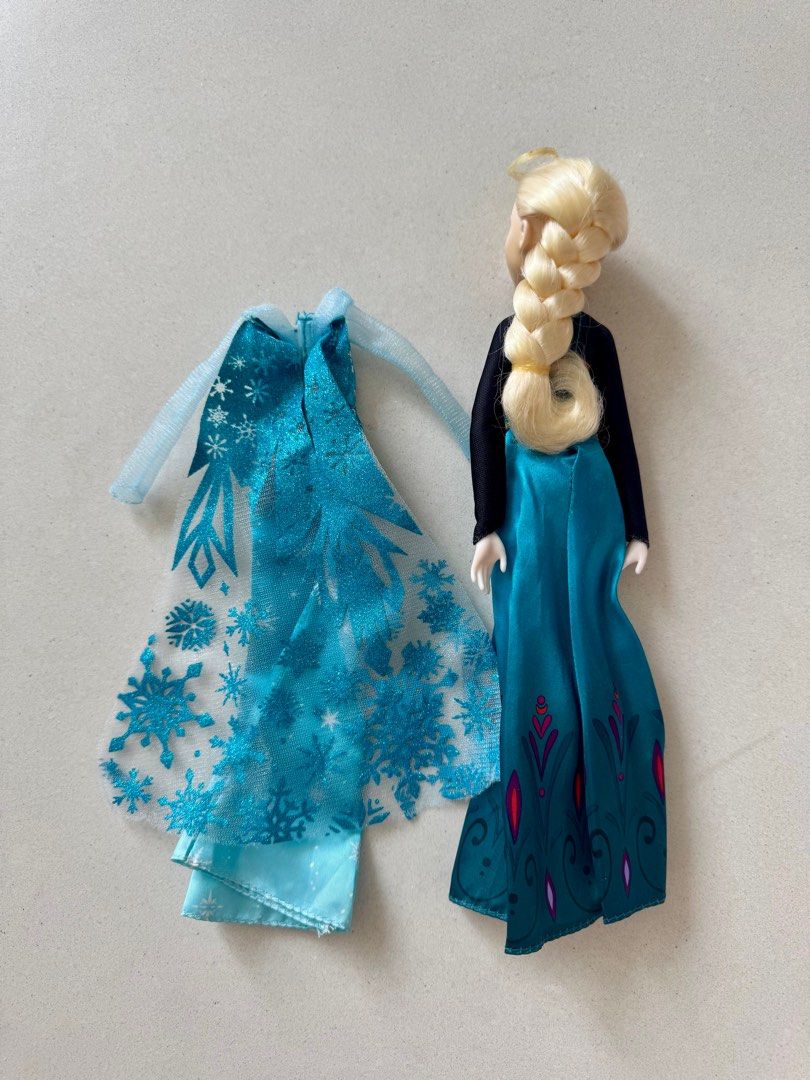 Disney Frozen Elsa Doll with Dress and Cape, Hobbies & Toys, Toys ...