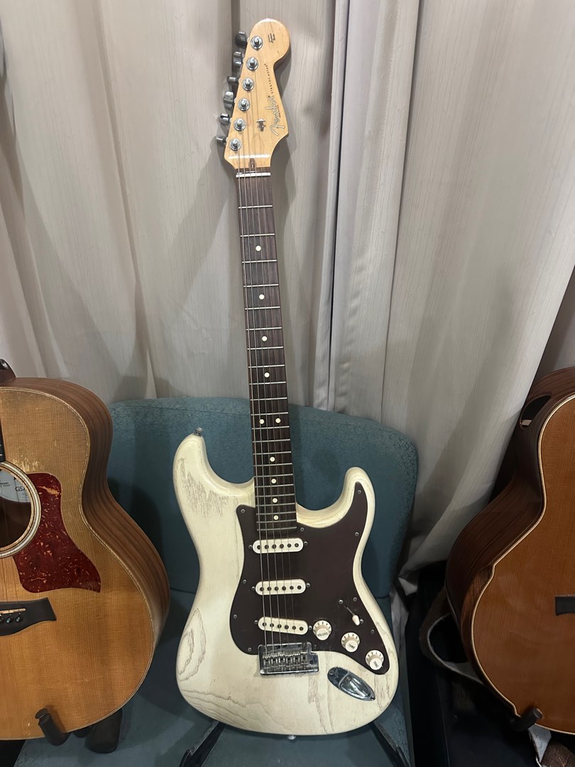 Fender American Standard Stratocaster Rustic (White), Hobbies & Toys ...