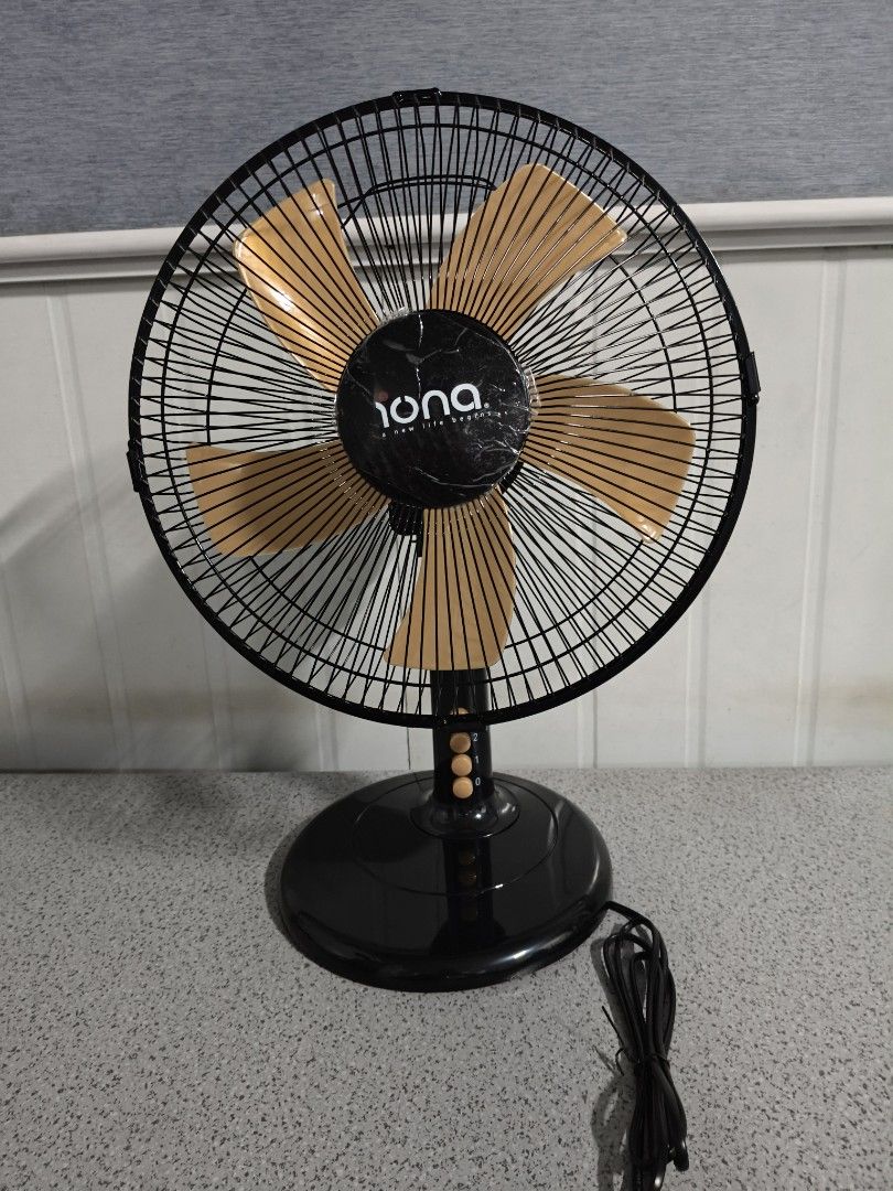 iona 12" Table Fan GLTF120, Furniture & Home Living, Lighting & Fans ...
