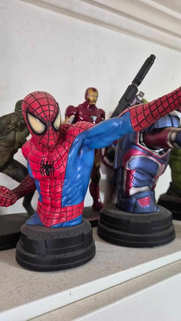 Gentle Giant spiderman and war machine patriot 1/6 scale bust, Hobbies ...