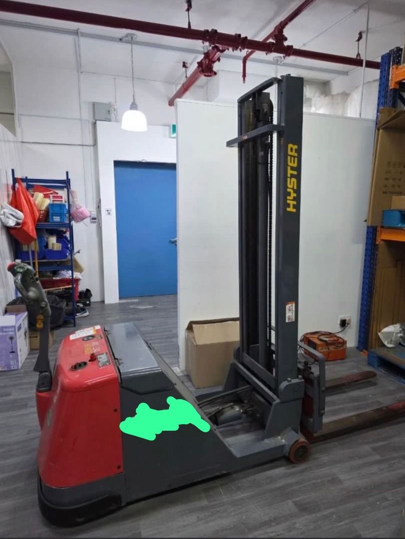 Good working condition 1 ton stacker nichiyu on Carousell