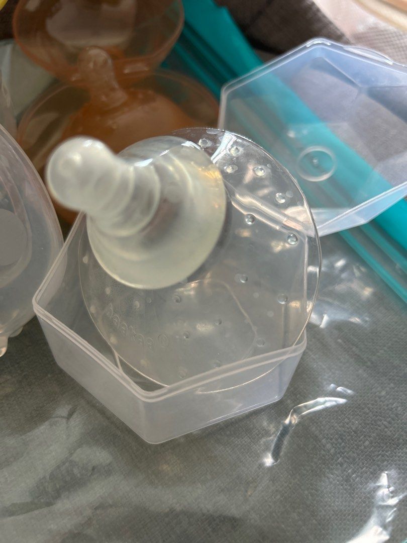Haakaa Milk collector and breastfeeding shield, Babies & Kids, Nursing ...