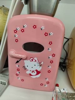 Hello Kitty 20公分單柄煎鍋, 家庭電器, 廚房電器, 鍋具 - Carousell
